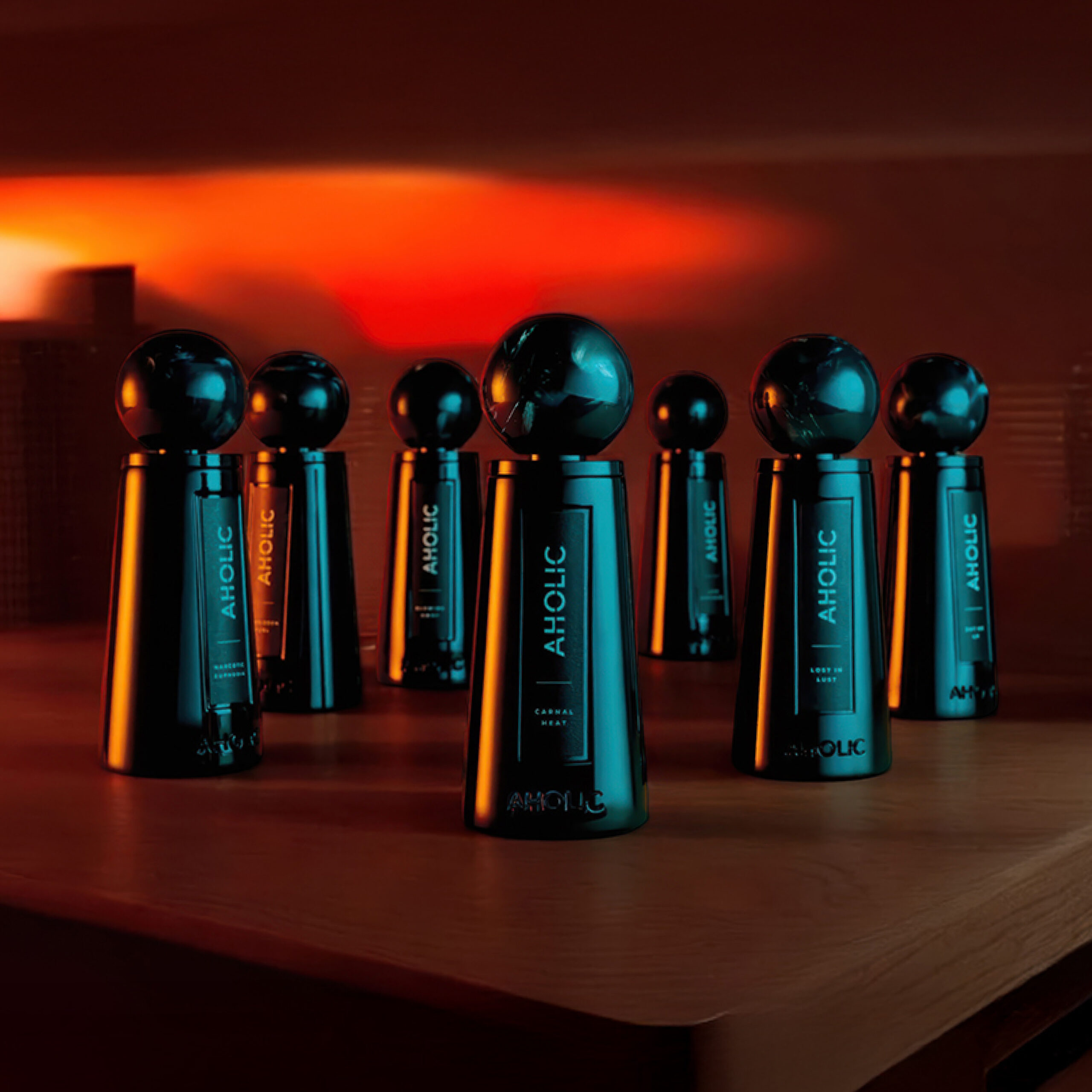 AHOLIC, le parfum de nos dépendances modernes - www.nylon.france